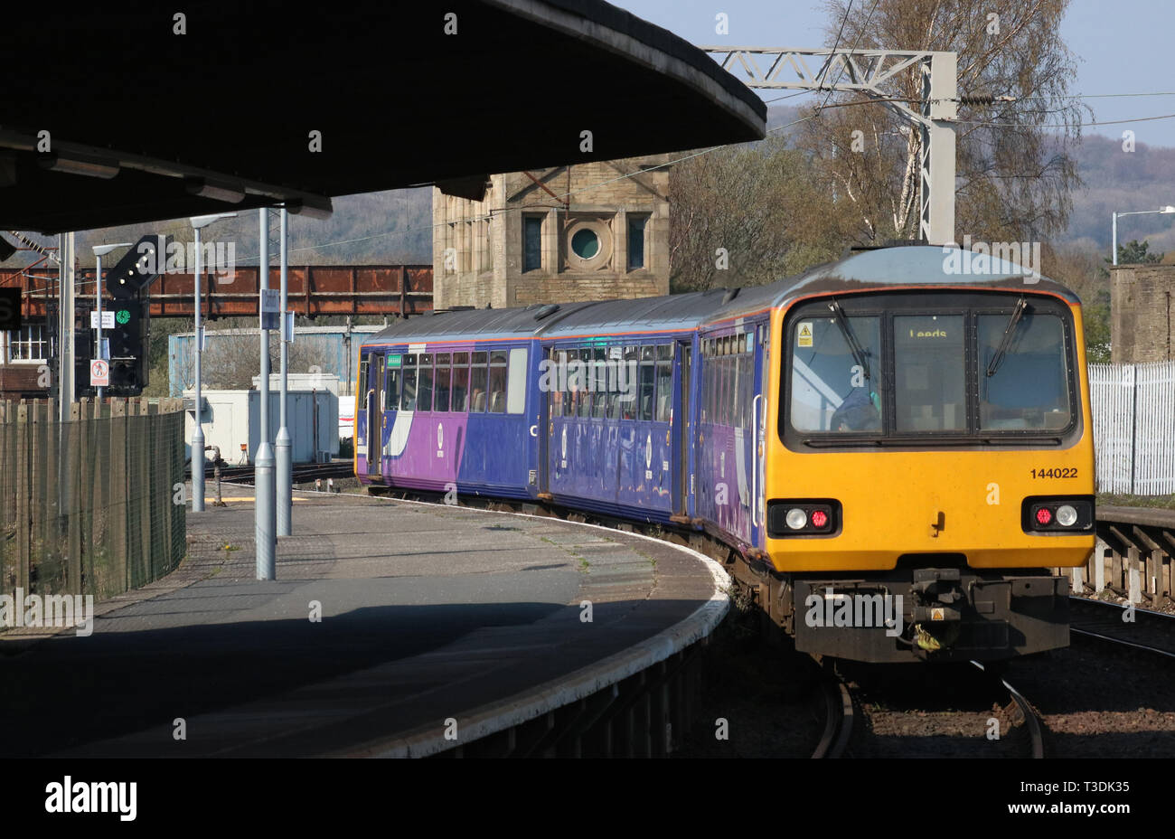 Class144 dmu hi-res stock photography and images - Alamy
