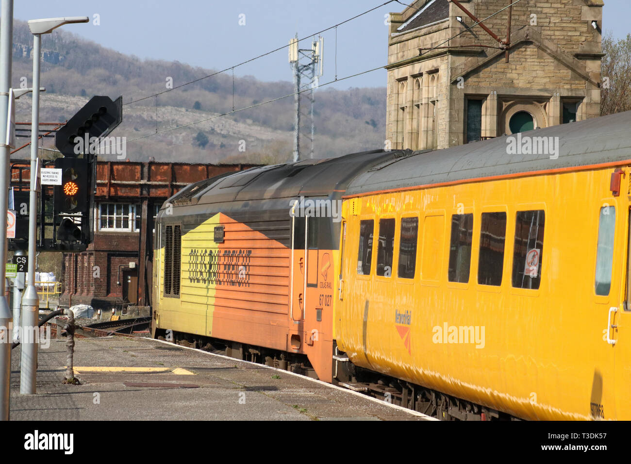 Class 67 diesel-electric locomotive in Colas Rail freight orange and ...