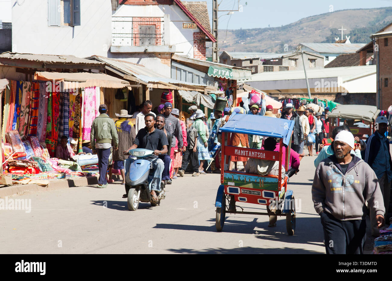 Street life in madagascar hi-res stock photography and images - Alamy