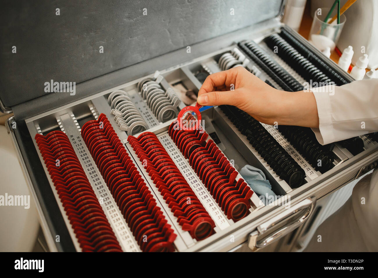 Set test spectacle lenses hi-res stock photography and images - Alamy