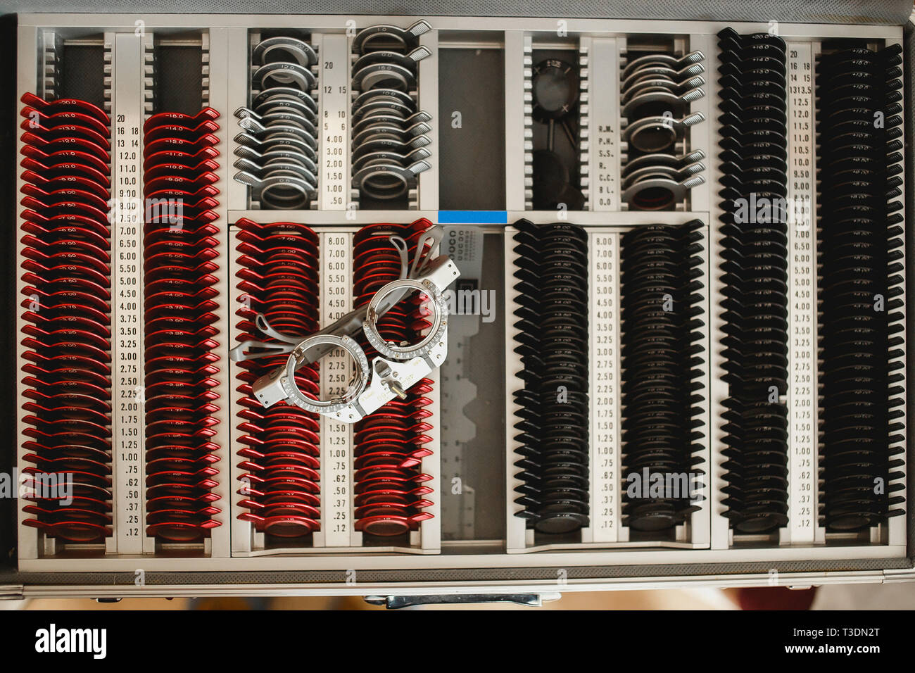 Set test spectacle lenses hi-res stock photography and images - Alamy