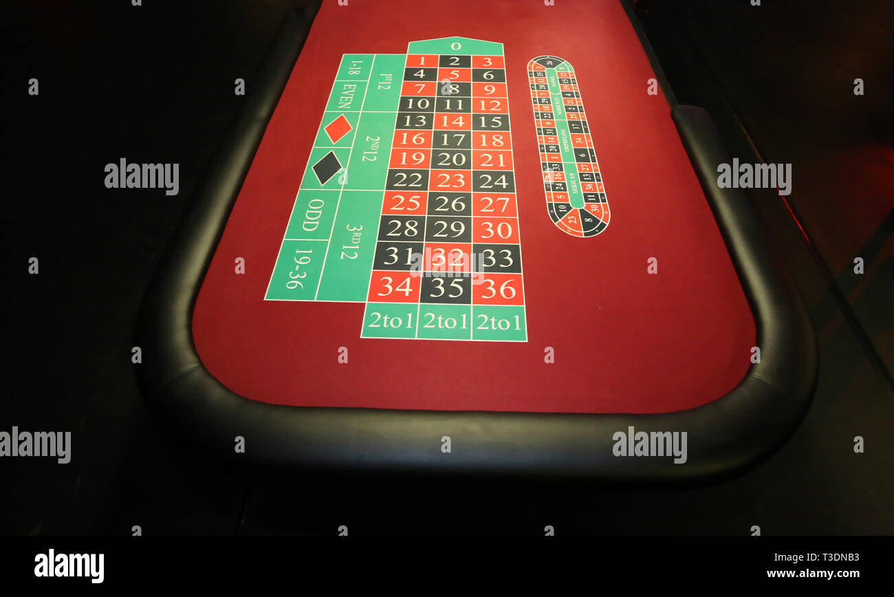 Roulette table french hi-res stock photography and images - Alamy