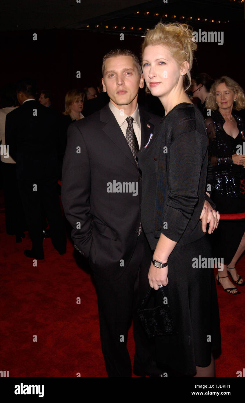 LOS ANGELES, CA. November 04, 2001: Actor BARRY PEPPER & wife at the ...