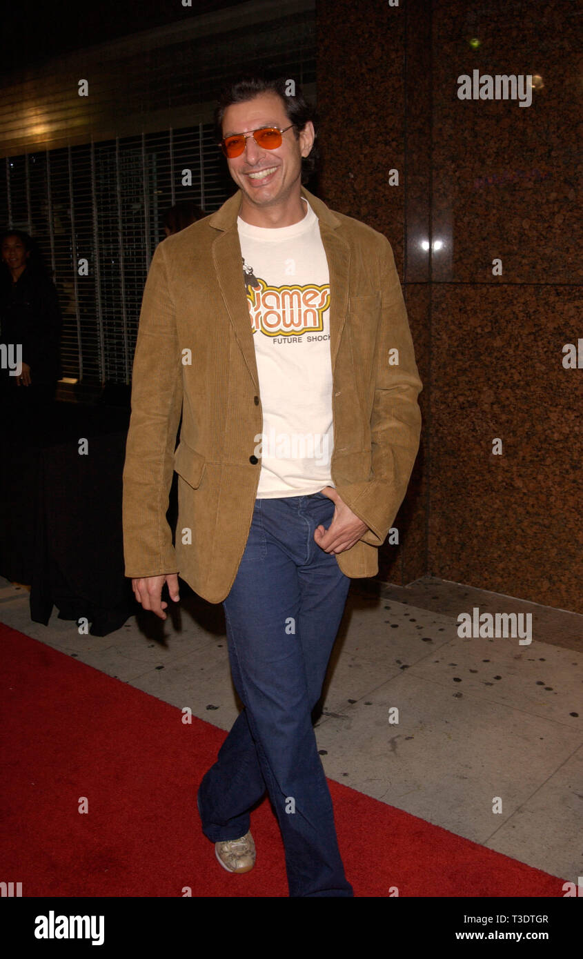 LOS ANGELES, CA. November 15, 2001: Actor JEFF GOLDBLUM arriving at the ...