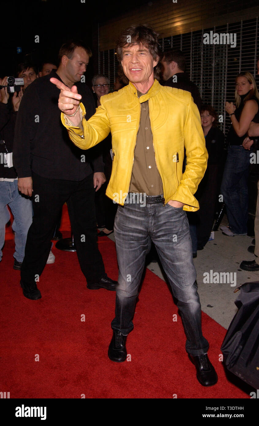 LOS ANGELES, CA. November 15, 2001: Rock superstar MICK JAGGER arriving ...