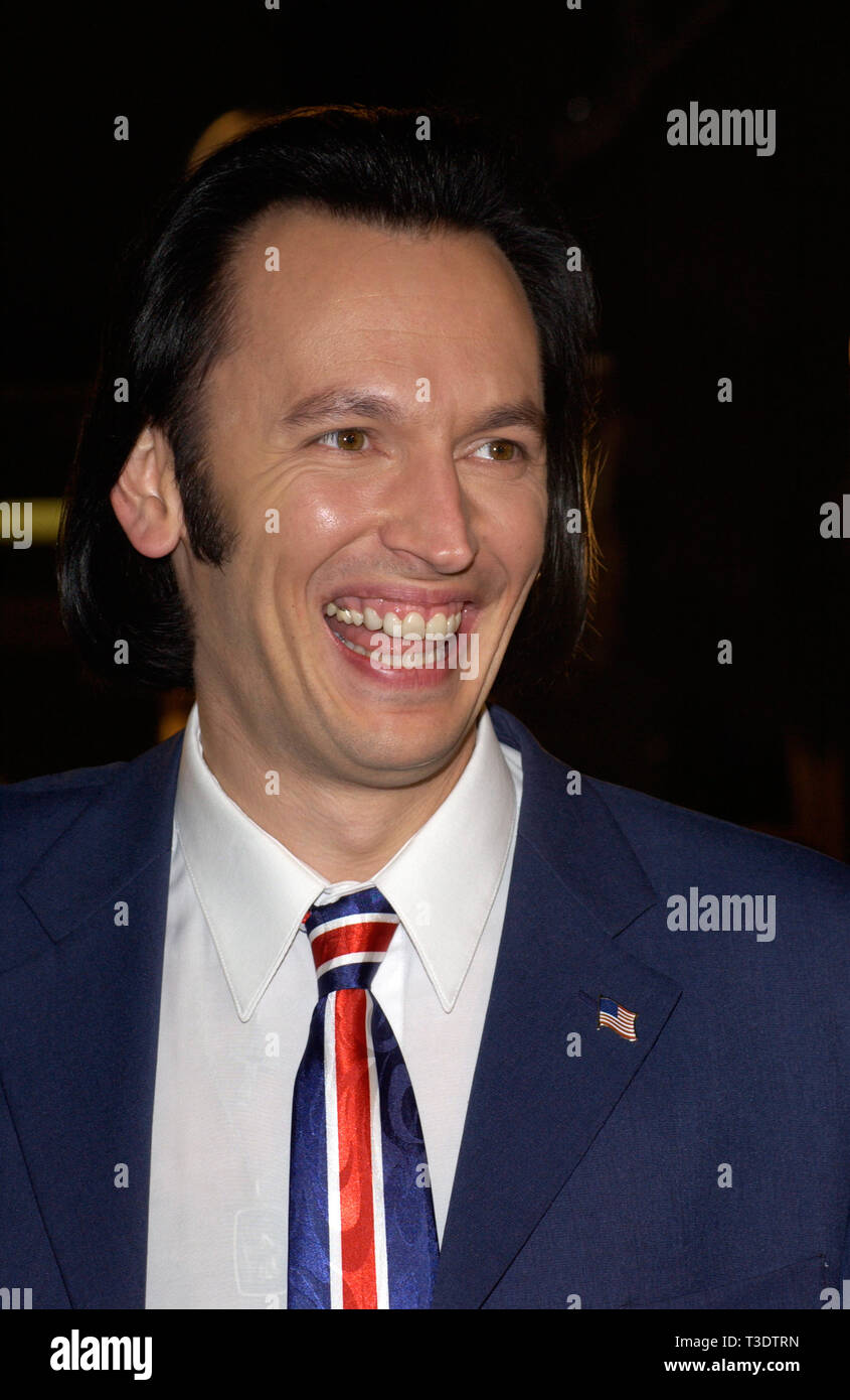 LOS ANGELES, CA. November 19, 2001: British actor STEVE VALENTINE at ...