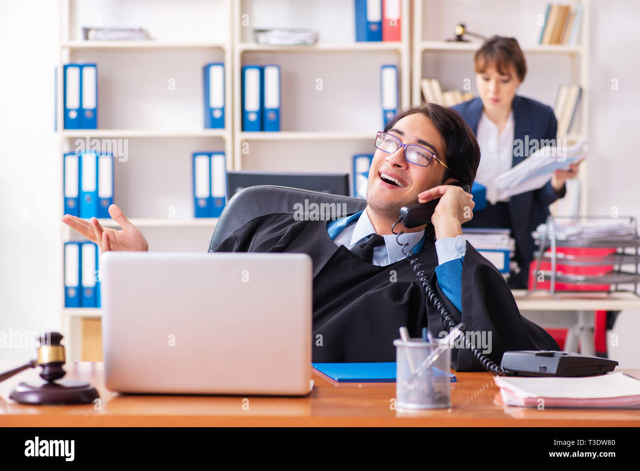 Lawyers judge speaking hi-res stock photography and images - Alamy