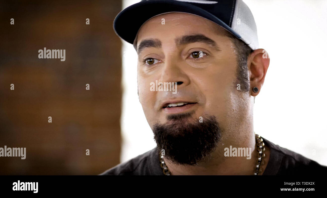 THE BOY BAND CON: THE LOU PEARLMAN STORY, Chris Kirkpatrick (NSYNC ...