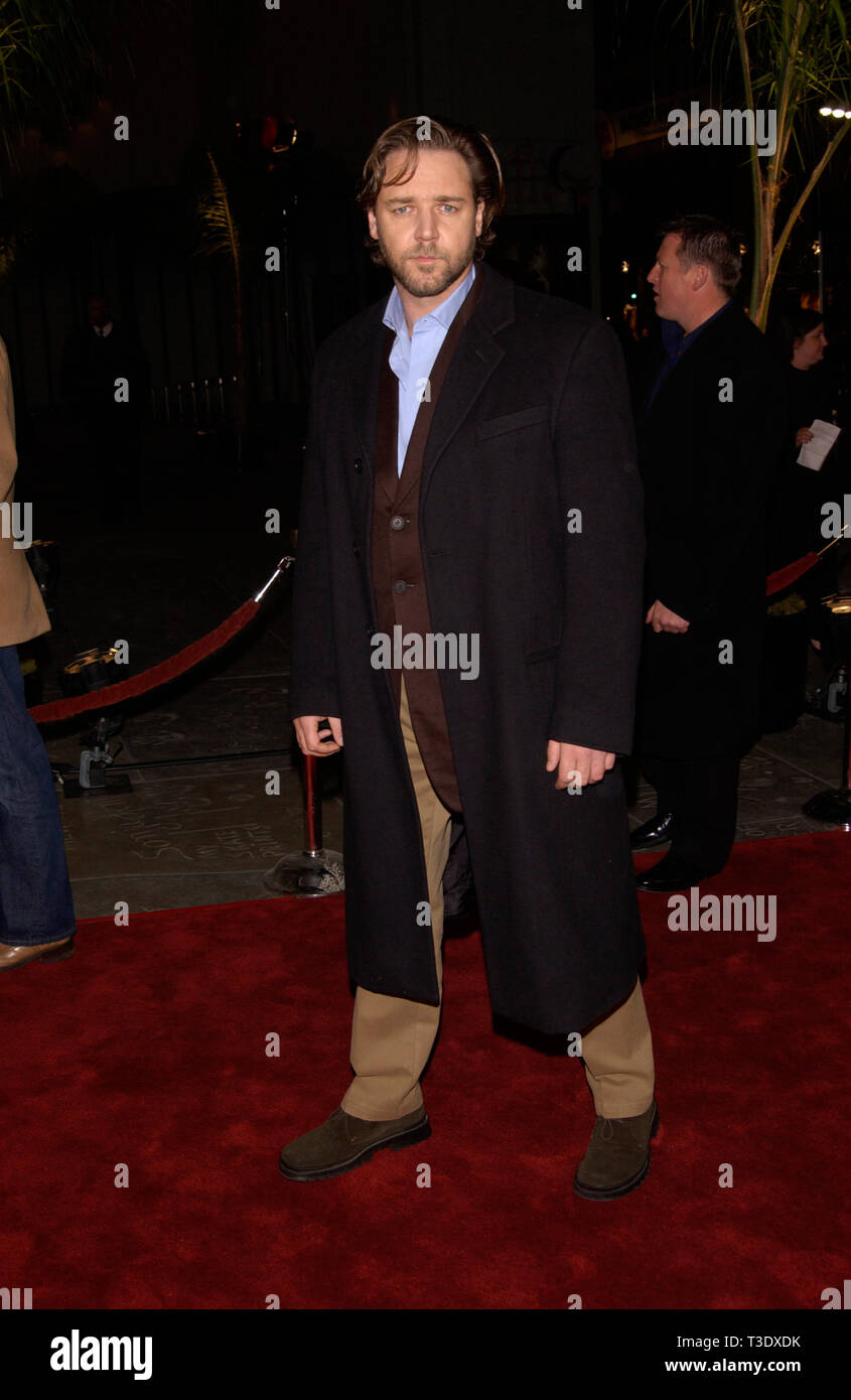 LOS ANGELES, CA. December 12, 2001: Actor RUSSELL CROWE at the Los ...
