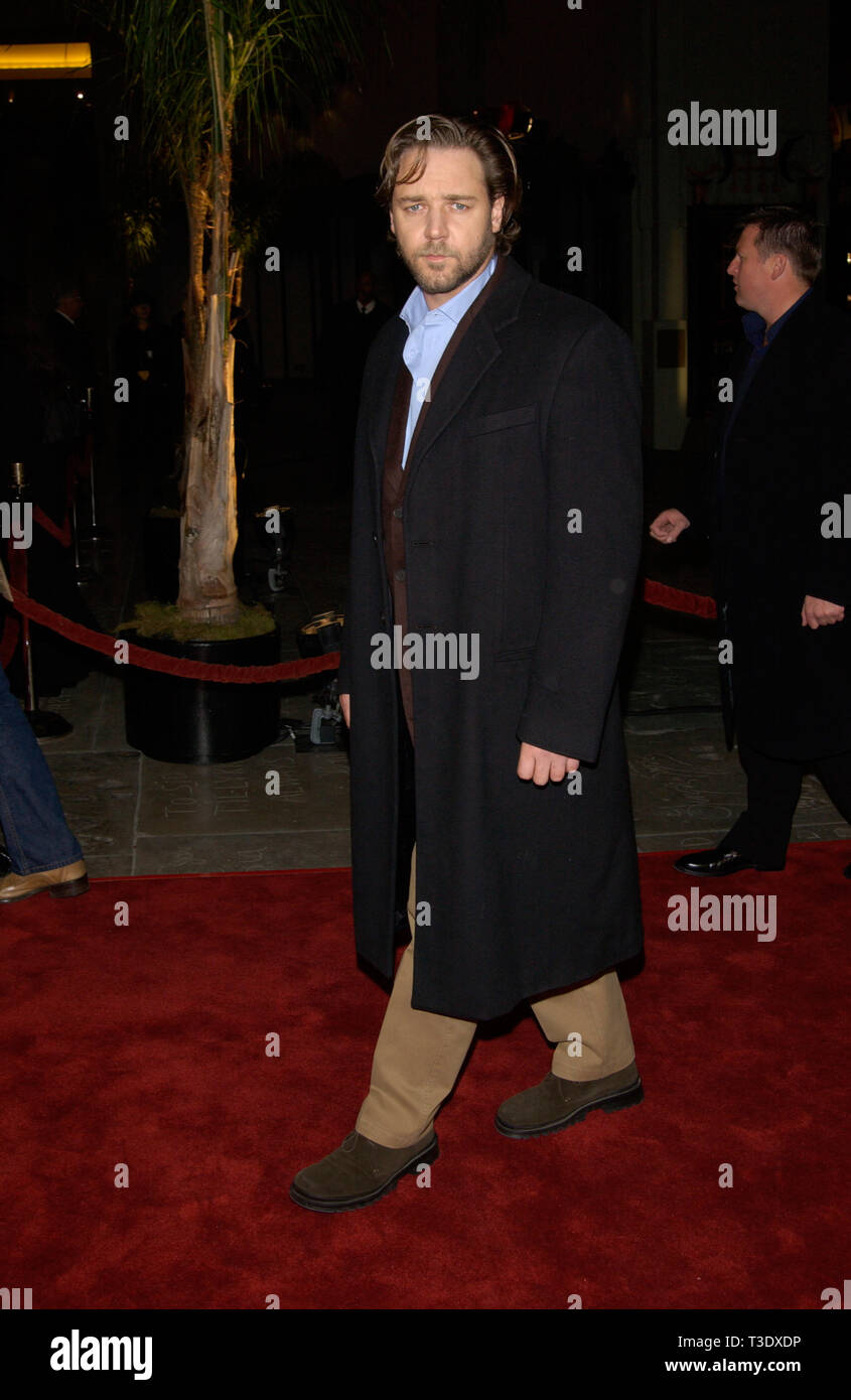 LOS ANGELES, CA. December 12, 2001: Actor RUSSELL CROWE at the Los ...