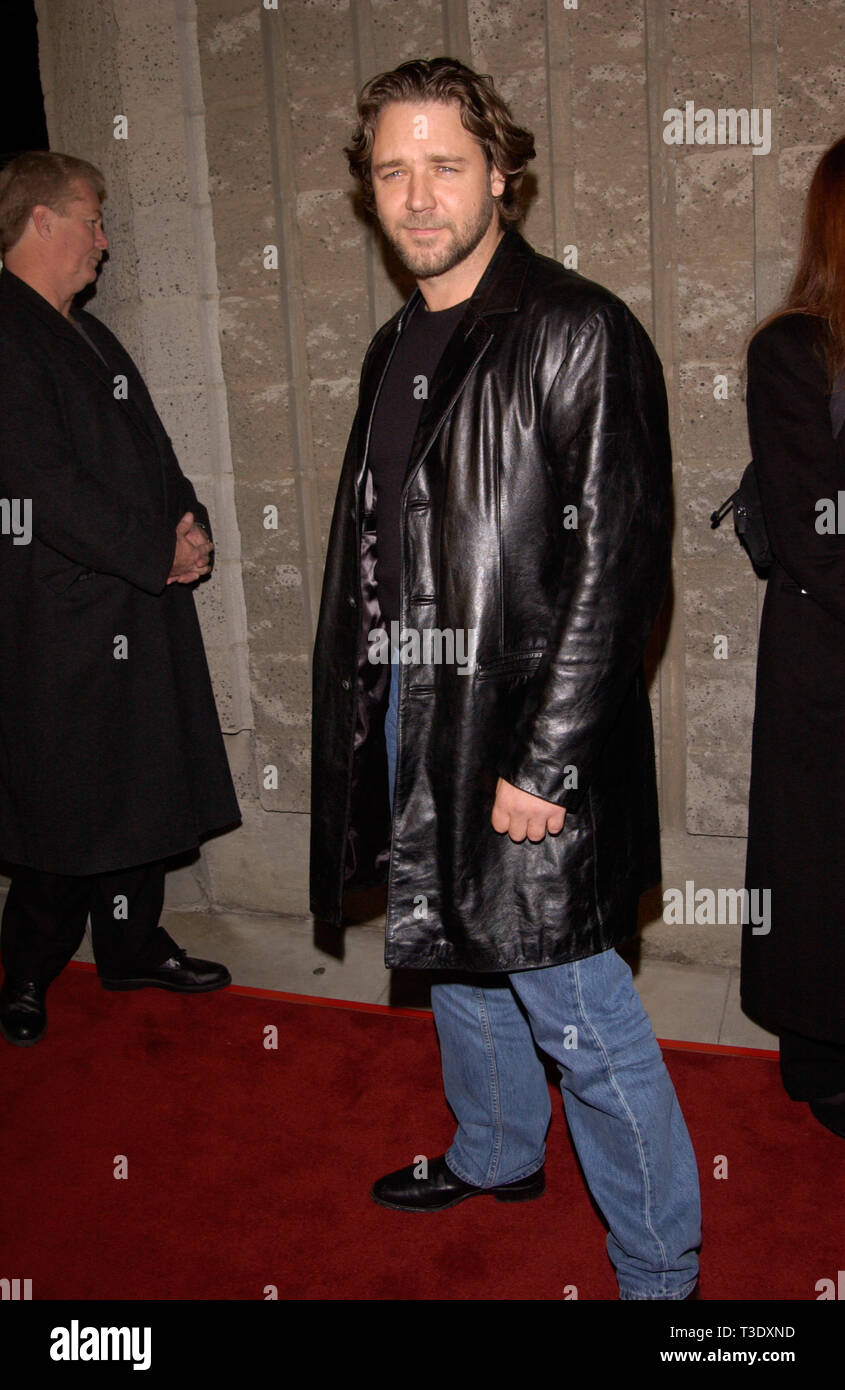 LOS ANGELES, CA. December 13, 2001: Actor RUSSELL CROWE at the world ...