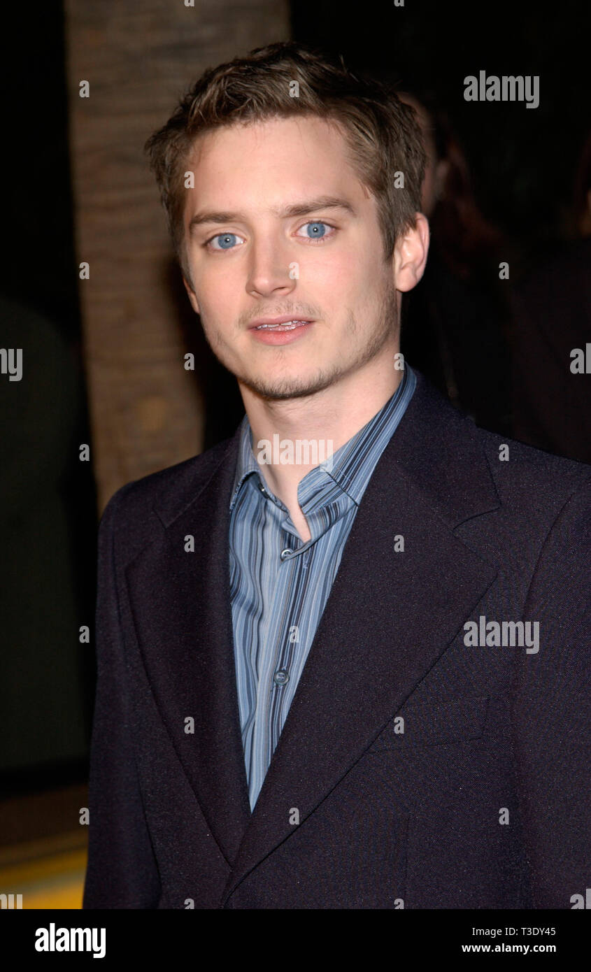 LOS ANGELES, CA. December 16, 2001: Actor ELIJAH WOOD at the Los ...