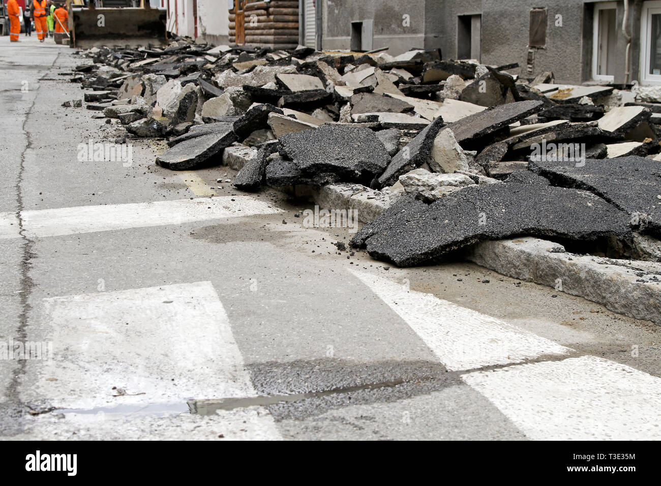 Repairing quake damaged road hi-res stock photography and images - Alamy