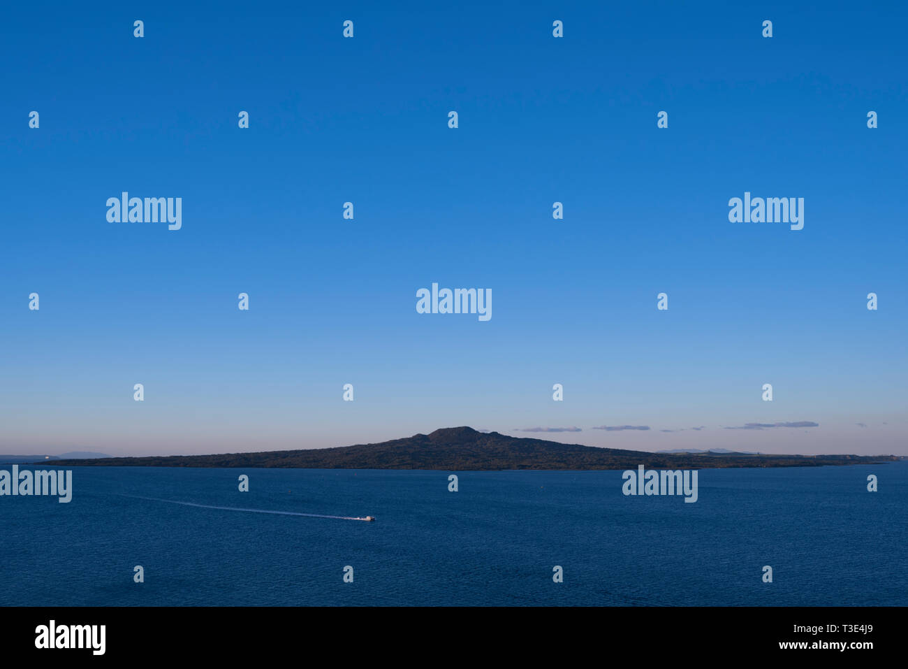 Auckland, New Zealand. Rangitoto Island Stock Photo - Alamy