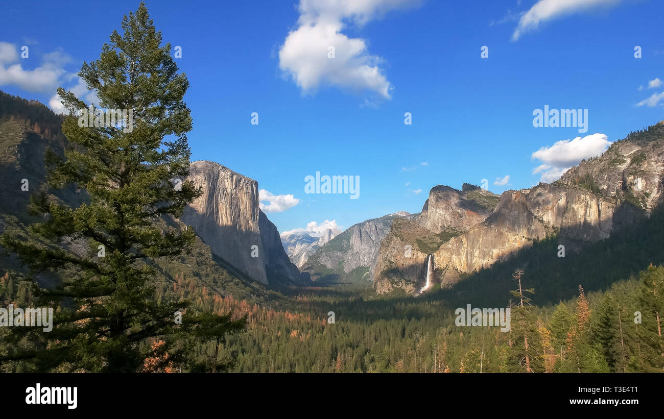 Bridal veil falls half dome hi-res stock photography and images - Alamy