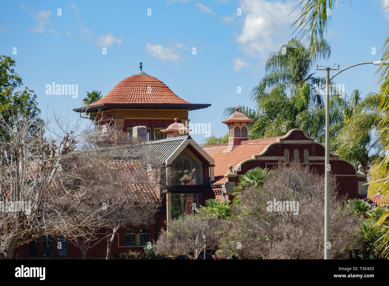 A k smiley public library hi-res stock photography and images - Alamy