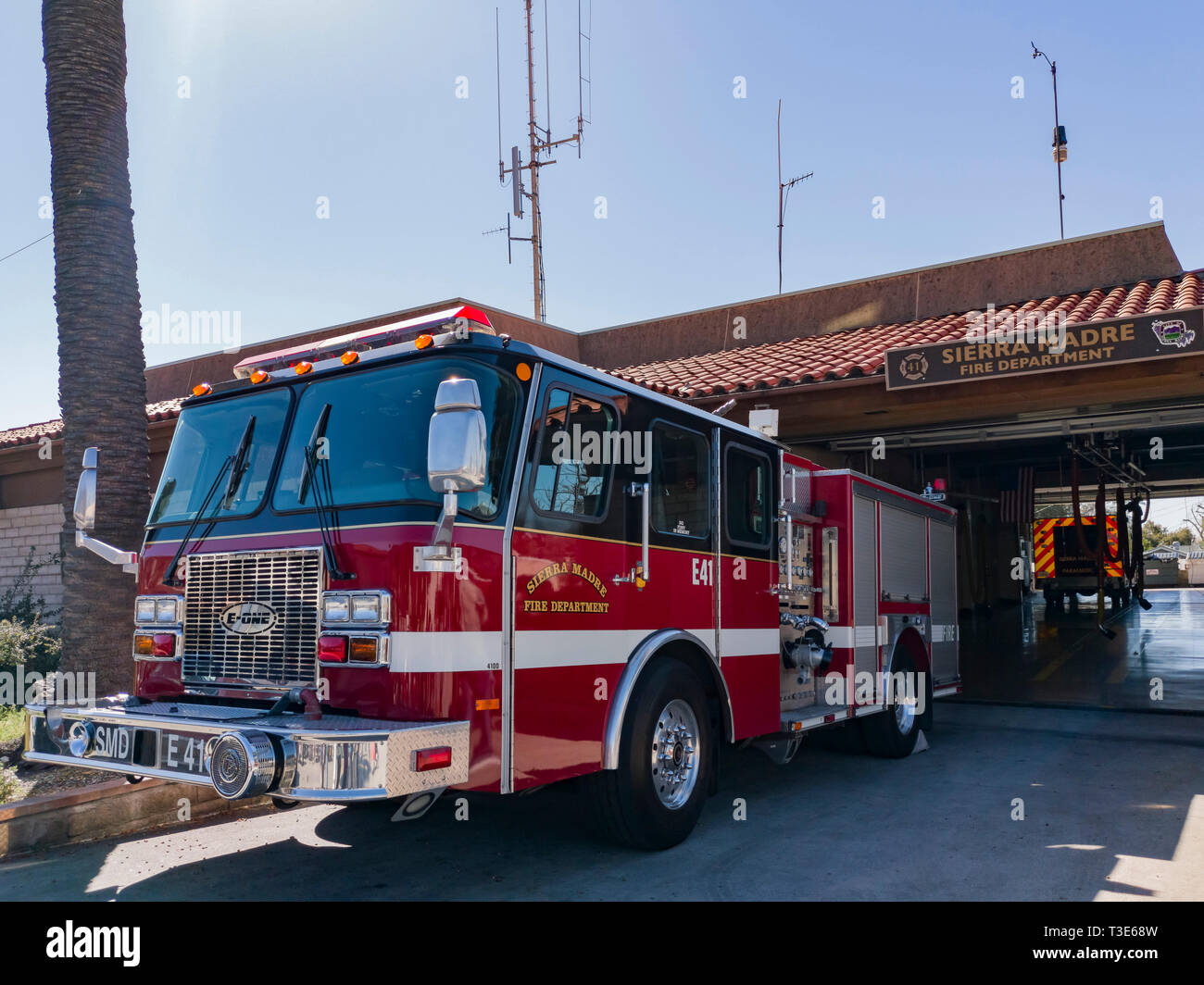 Sierra Madre, MAR 17: Exterior view of the fire department with fire ...