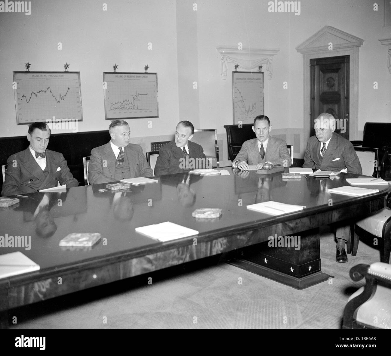Archival federal reserve board members hi-res stock photography and ...
