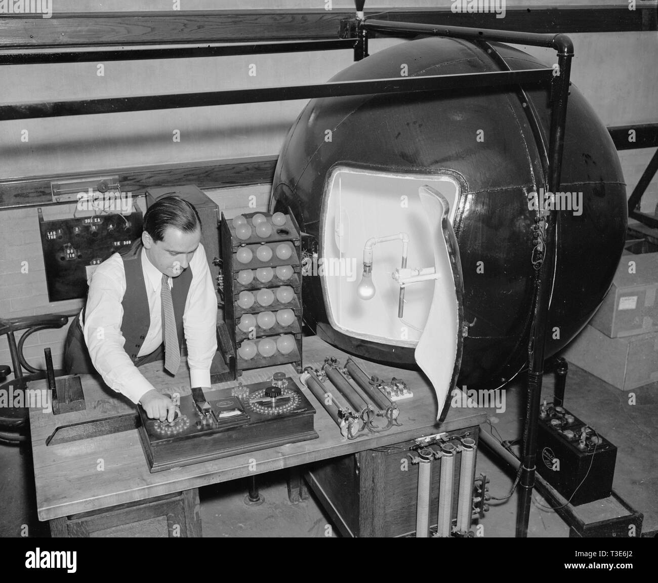 Government testing 1930s hi-res stock photography and images - Alamy