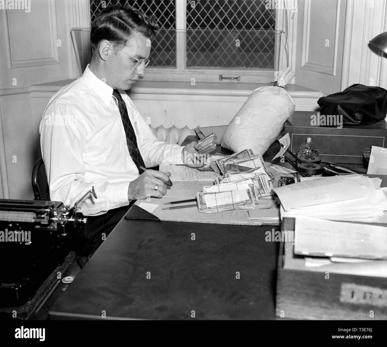 Reviewing division hi-res stock photography and images - Alamy