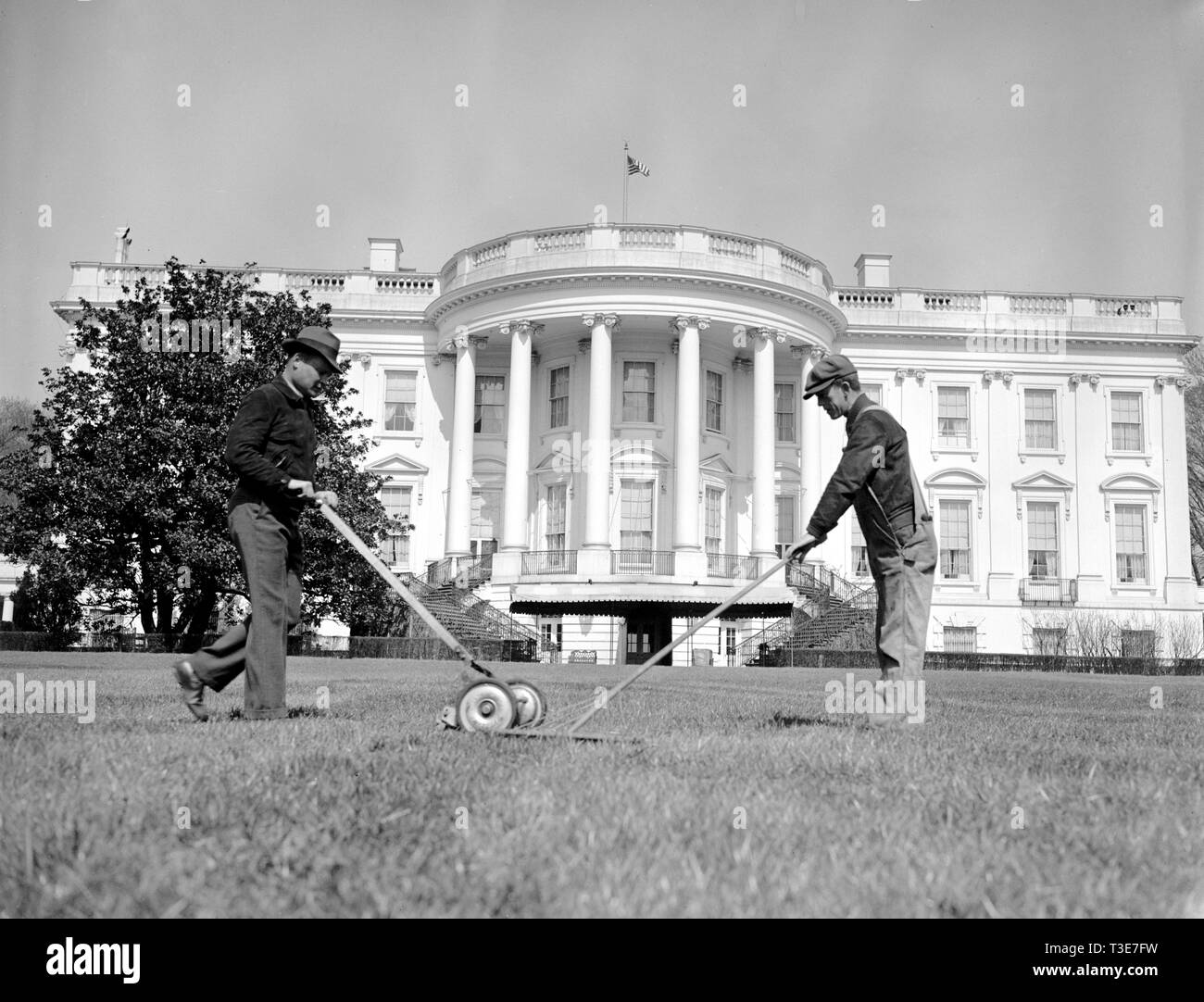 1930s workers house hi-res stock photography and images - Alamy