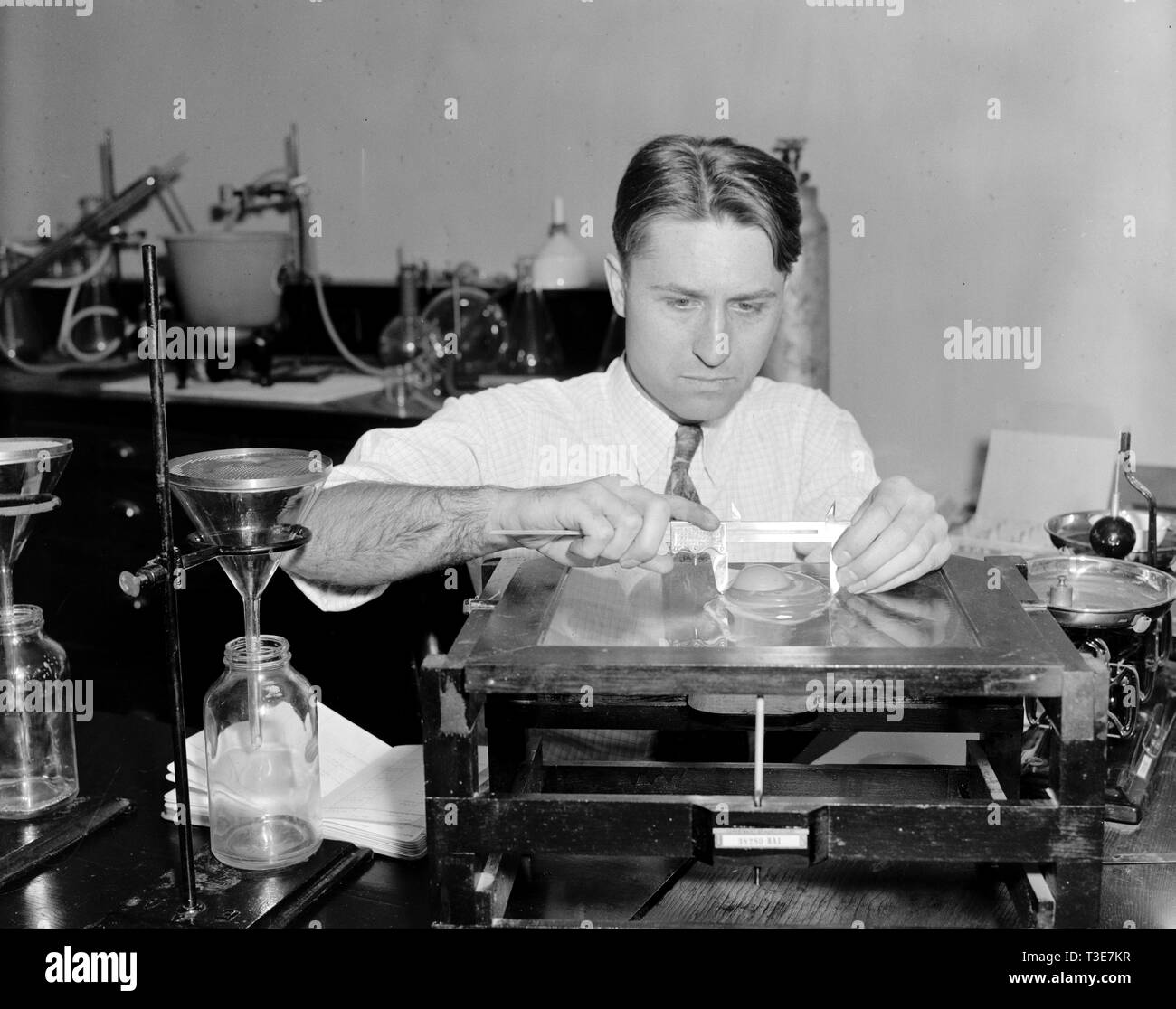 Early 1900s laboratory hi-res stock photography and images - Alamy