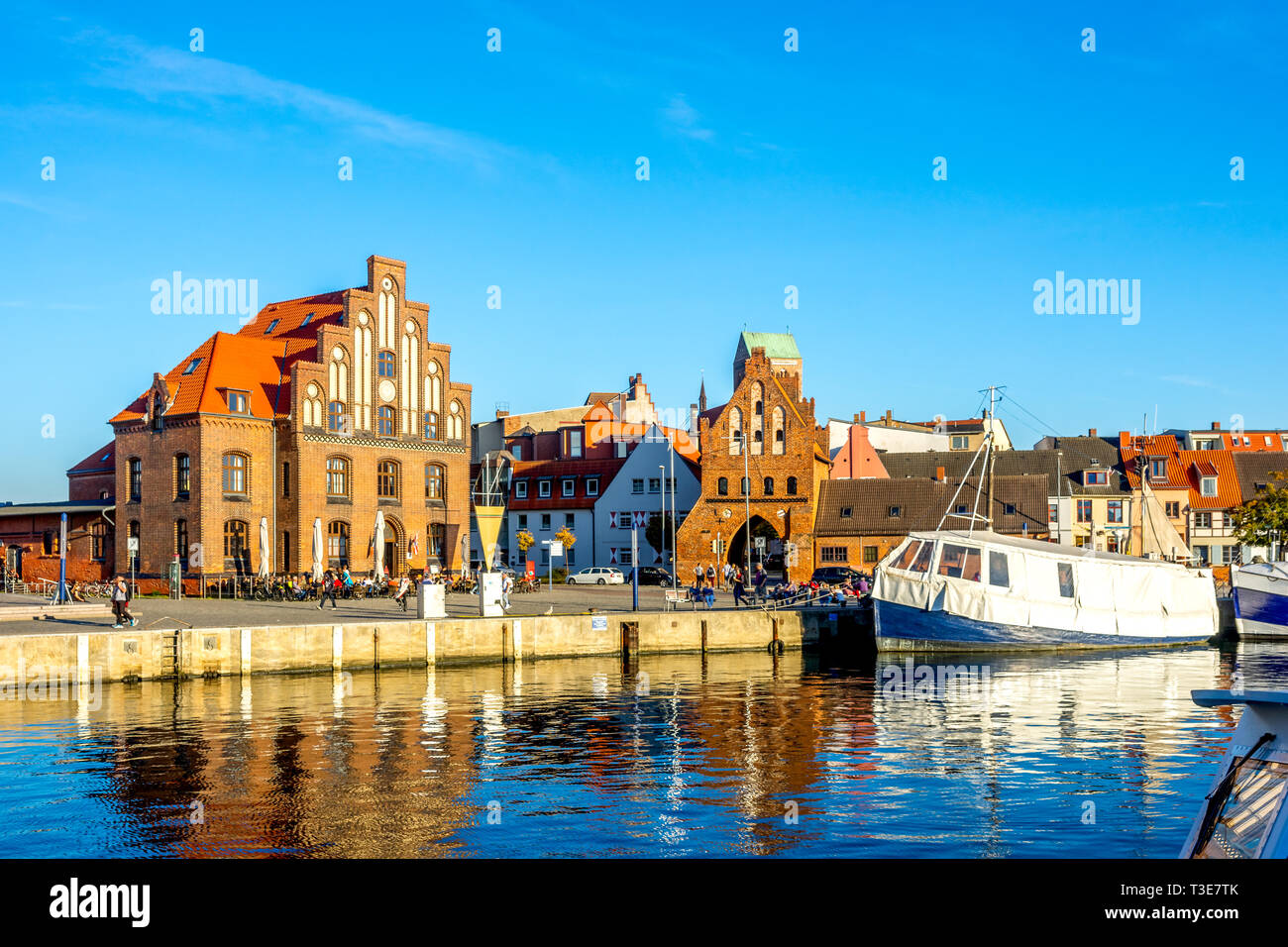Historical marina hi-res stock photography and images - Alamy