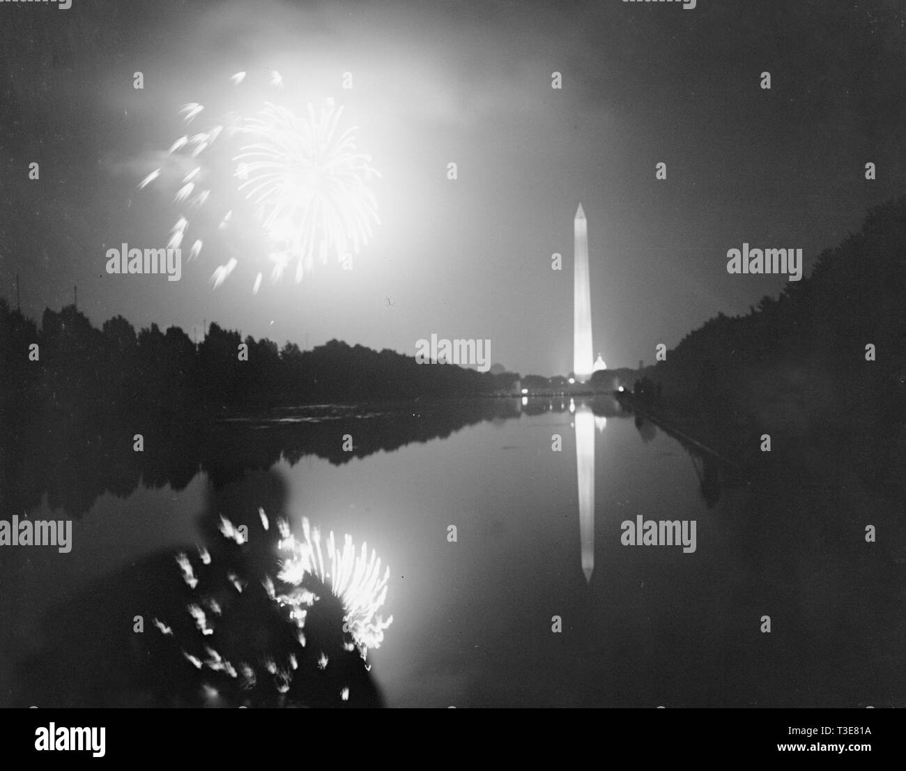 1939 washington d c fireworks hi-res stock photography and images - Alamy