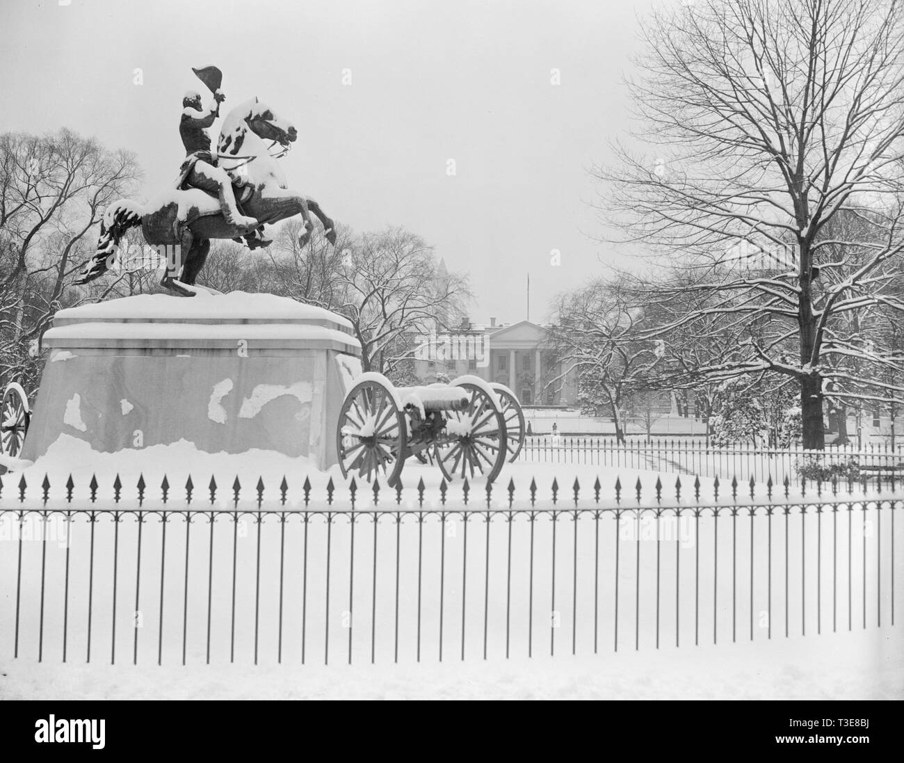1939 white house Black and White Stock Photos & Images - Alamy