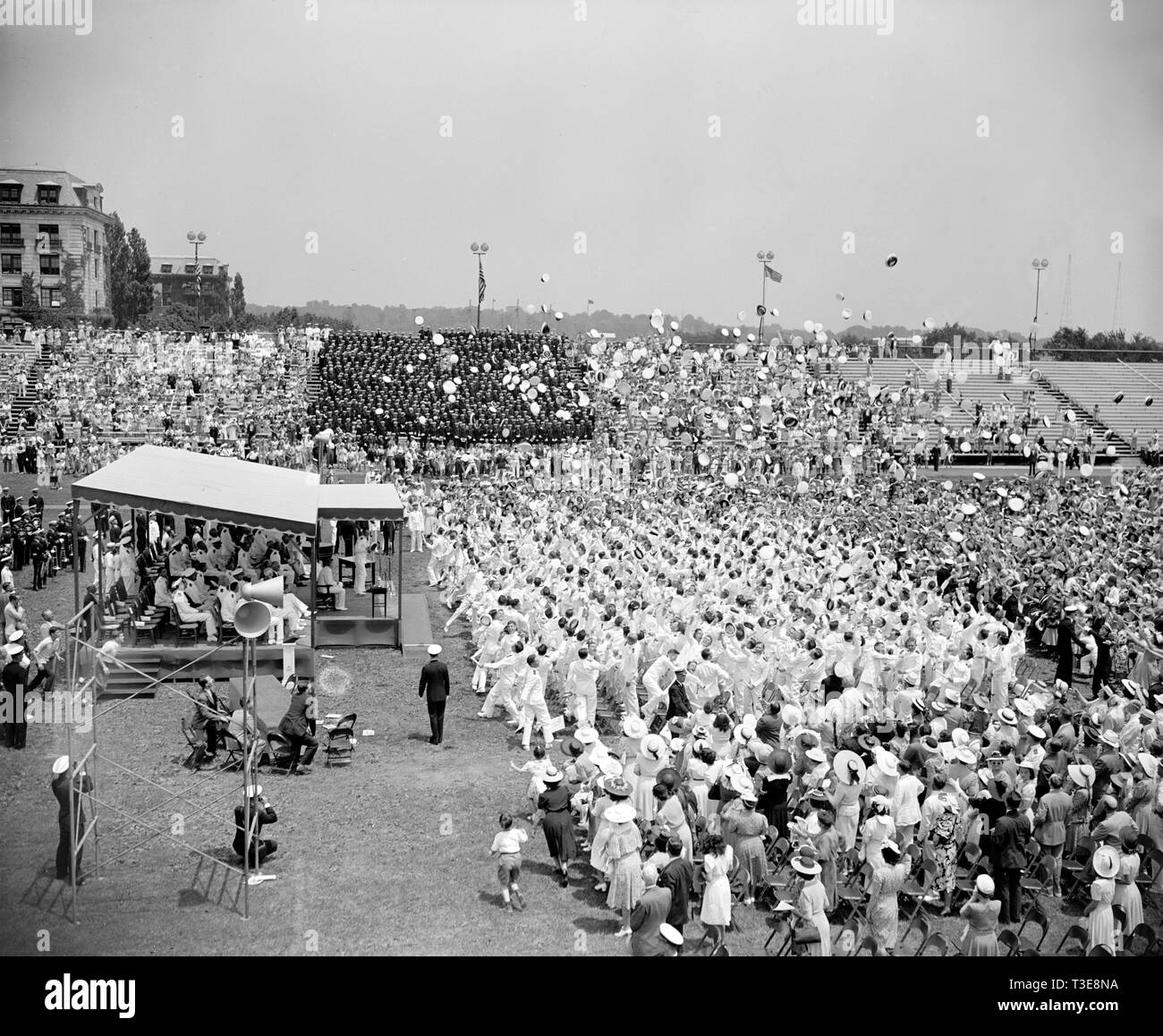1940s graduation hi-res stock photography and images - Alamy