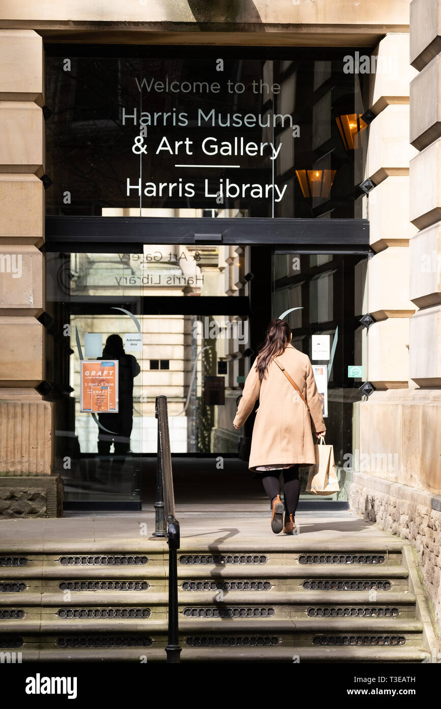 Visiting the Harris Museum and Art Gallery in Preston Stock Photo - Alamy