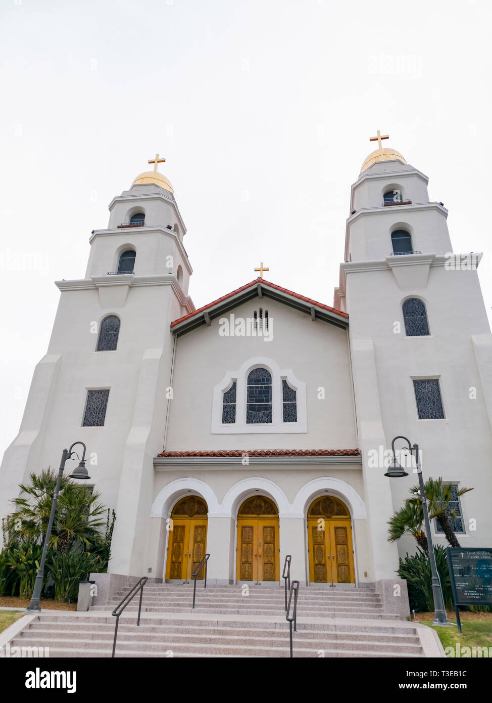 Good shepherd catholic church beverly hi-res stock photography and ...