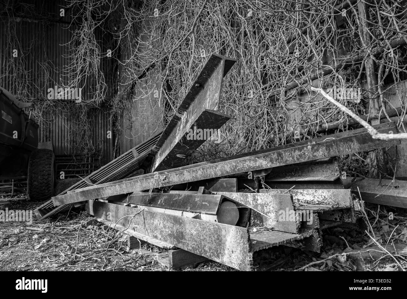 Steel beams girders hi-res stock photography and images - Alamy