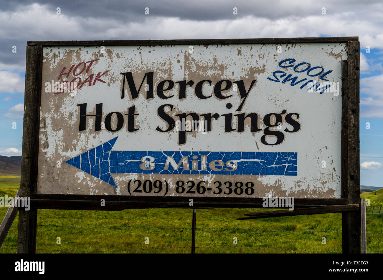 Mercey Hot Springs sign in Central California's Diablo Mountain Range ...