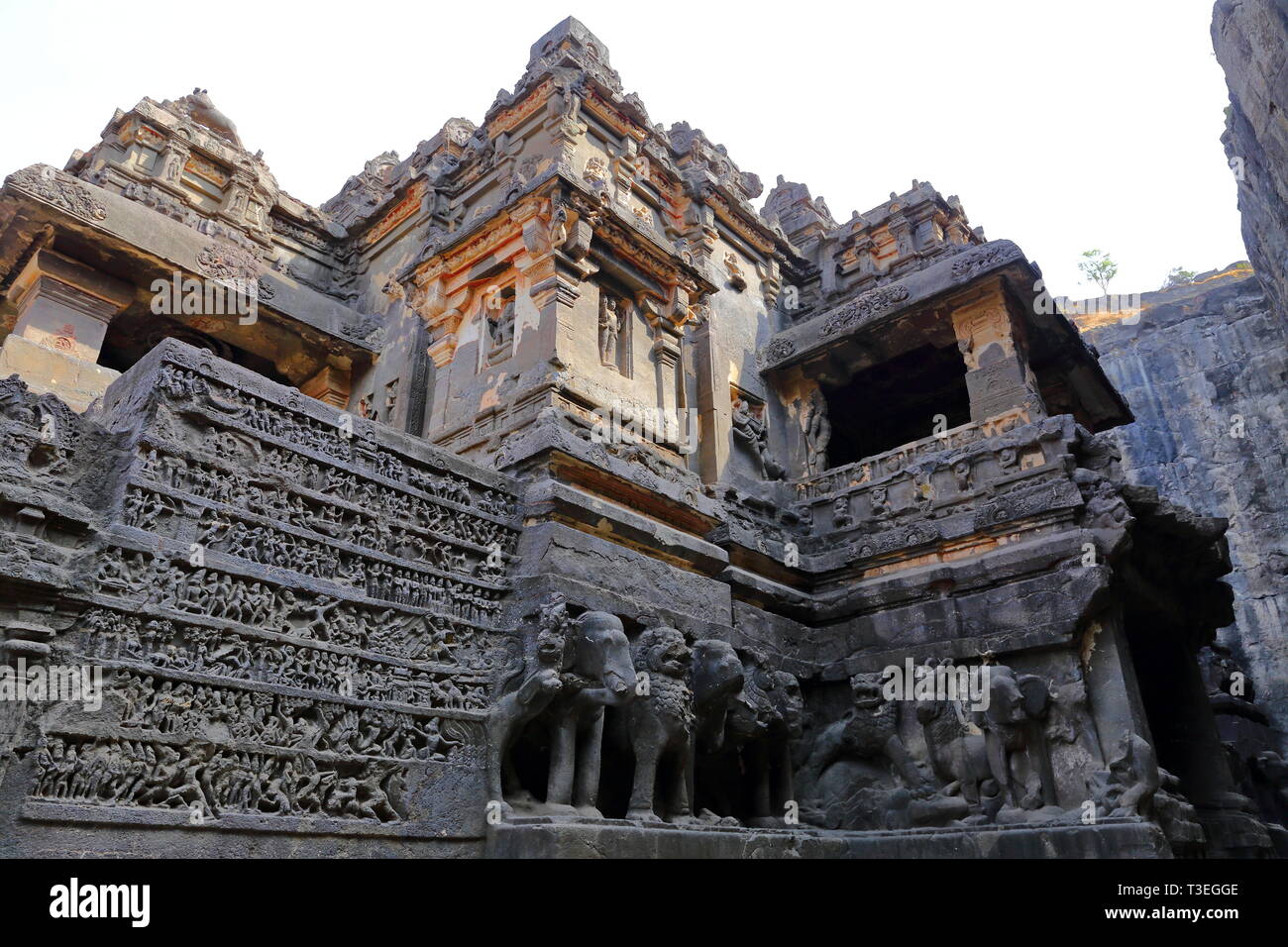 Rock cut temples hi-res stock photography and images - Alamy