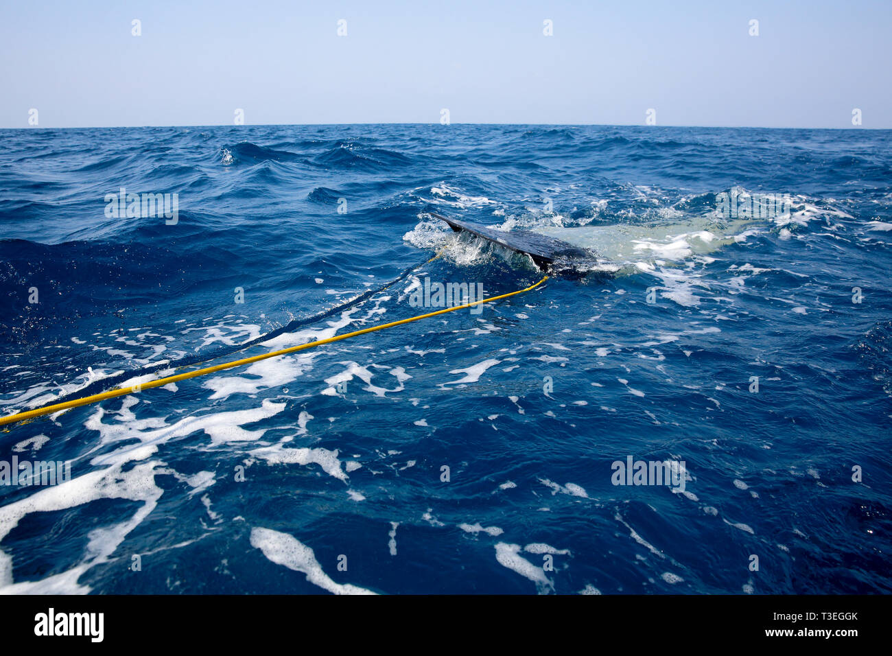 Deep sea fishing boat indian ocean hi-res stock photography and images ...