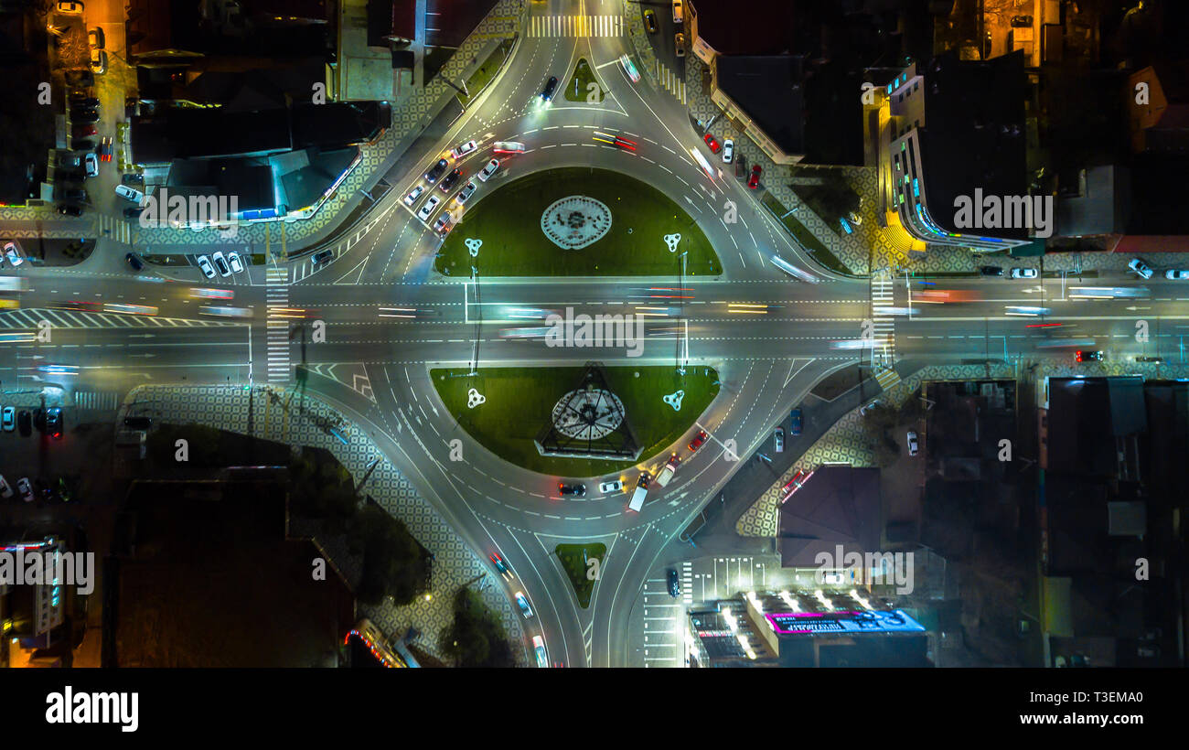Above view of circle transportation in the city street at night Stock ...