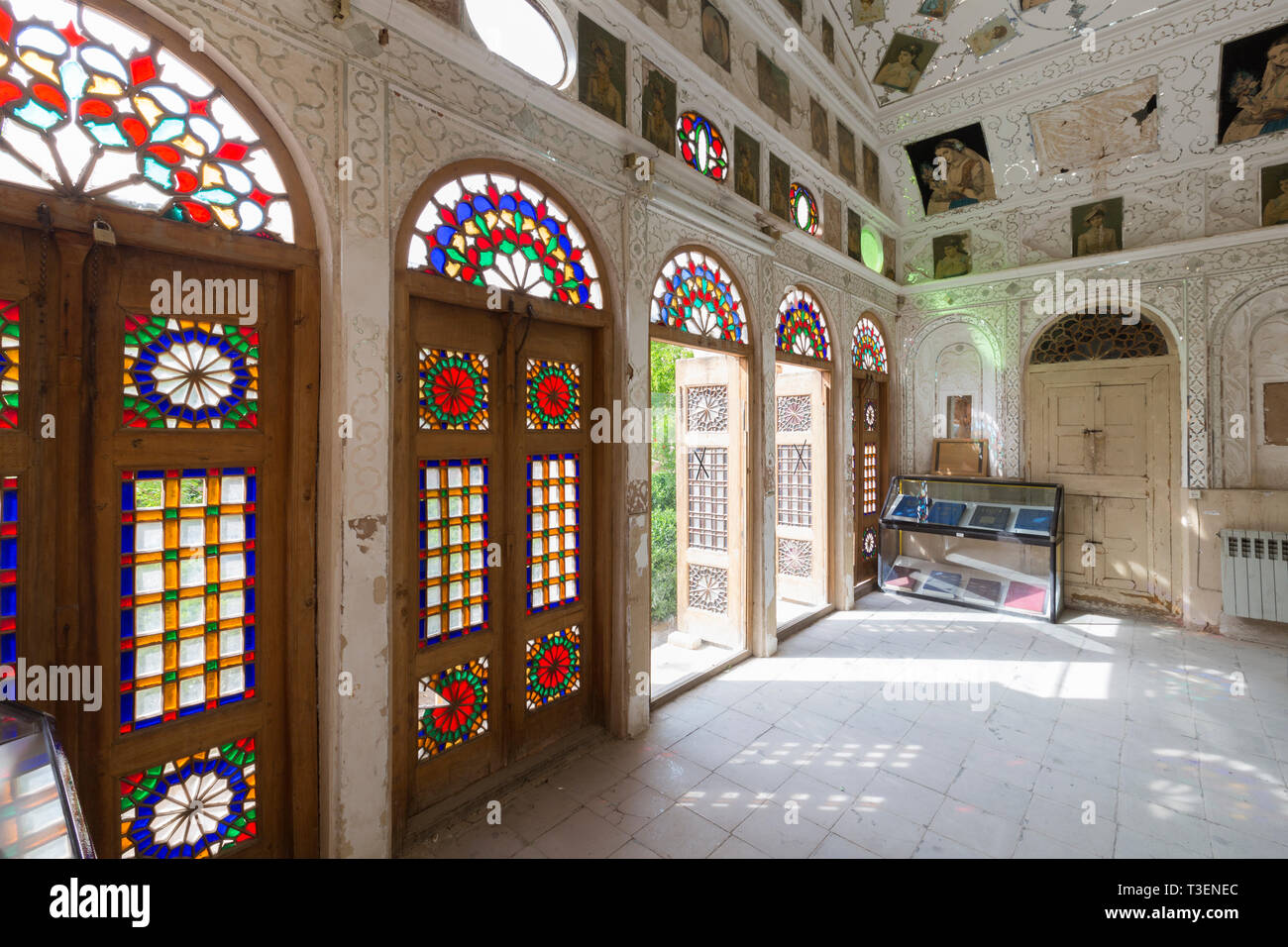 Lari hi-res stock photography and images - Alamy