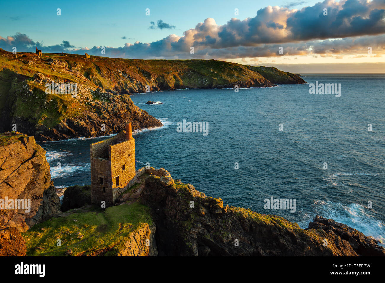 Engine houses botallack mine cornwall hi-res stock photography and ...