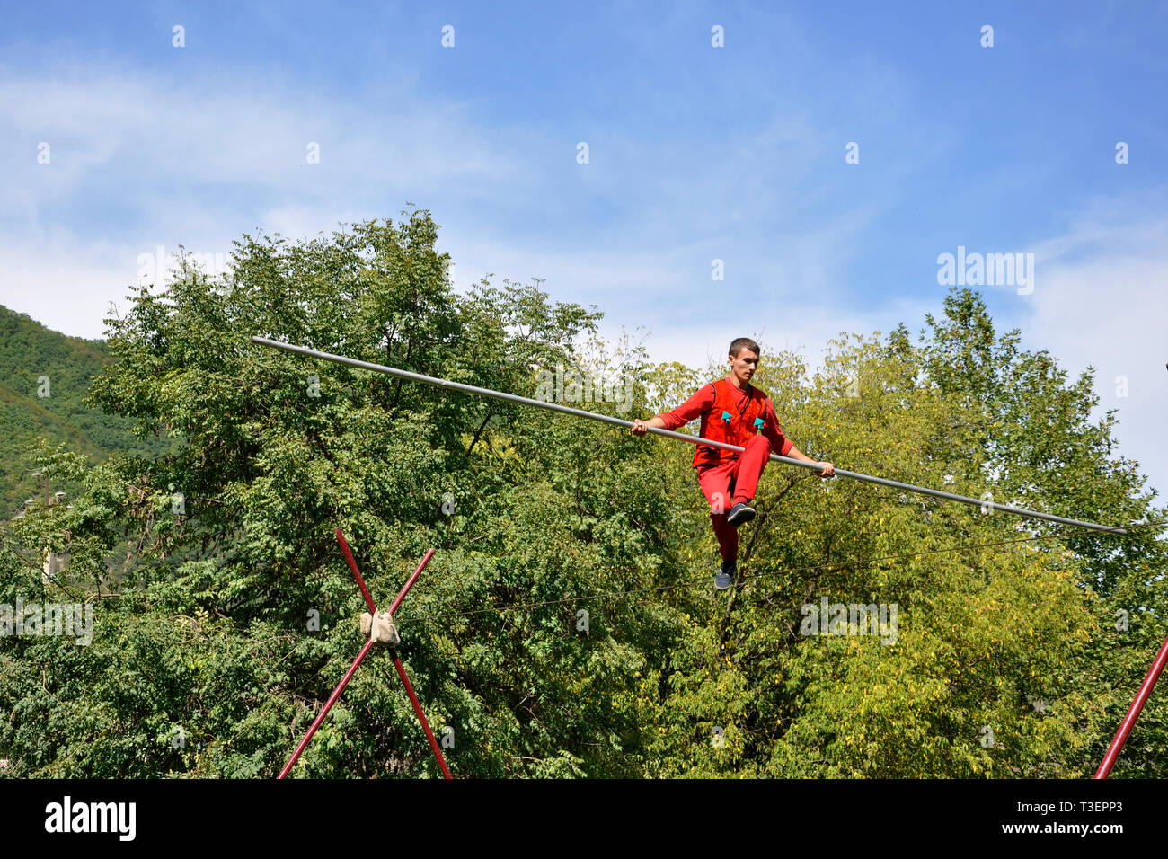 Tightrope walker hi-res stock photography and images - Alamy