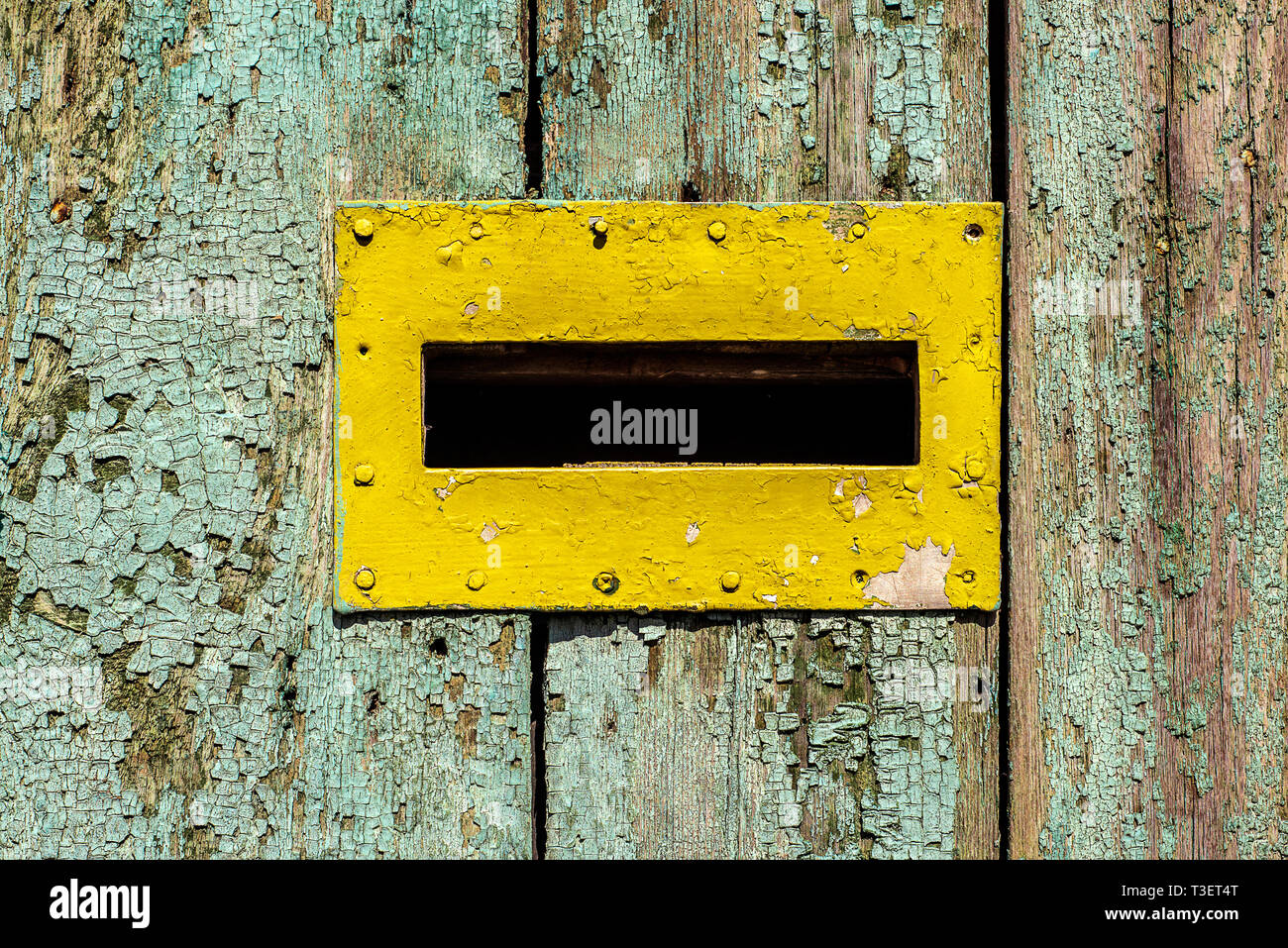 Wooden gate mail hi-res stock photography and images - Alamy