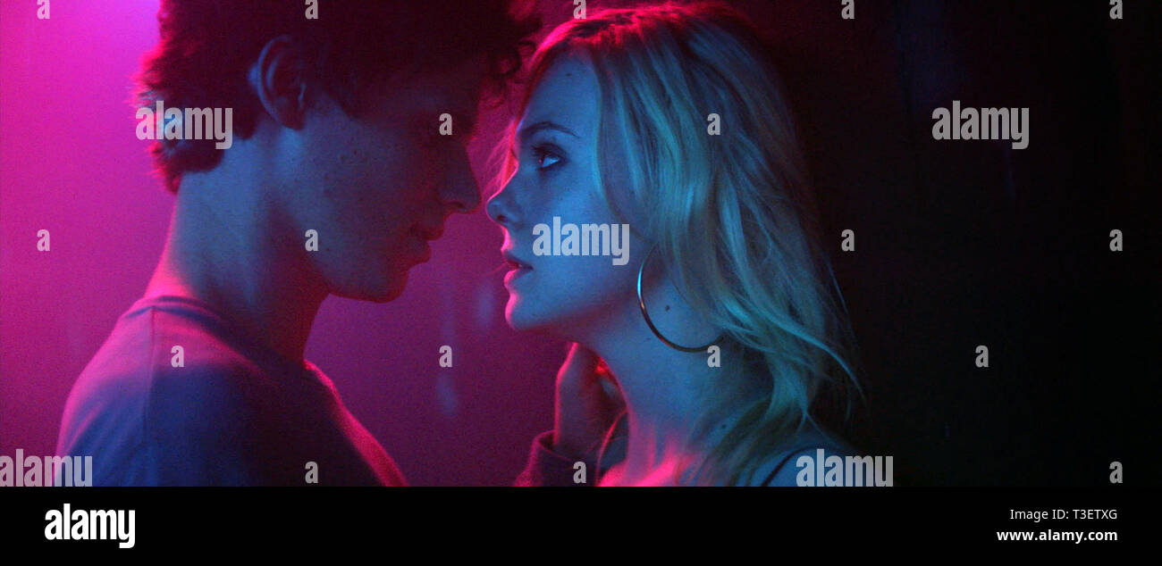 TEEN SPIRIT, from left: Ruairi O'Connor, Elle Fanning, 2018. © Bleecker ...