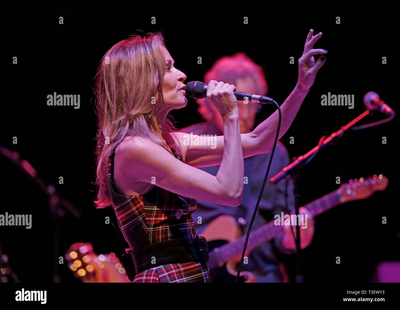 Vonda Shepard and Sharon Corr perform at Manchester Royal Northern ...