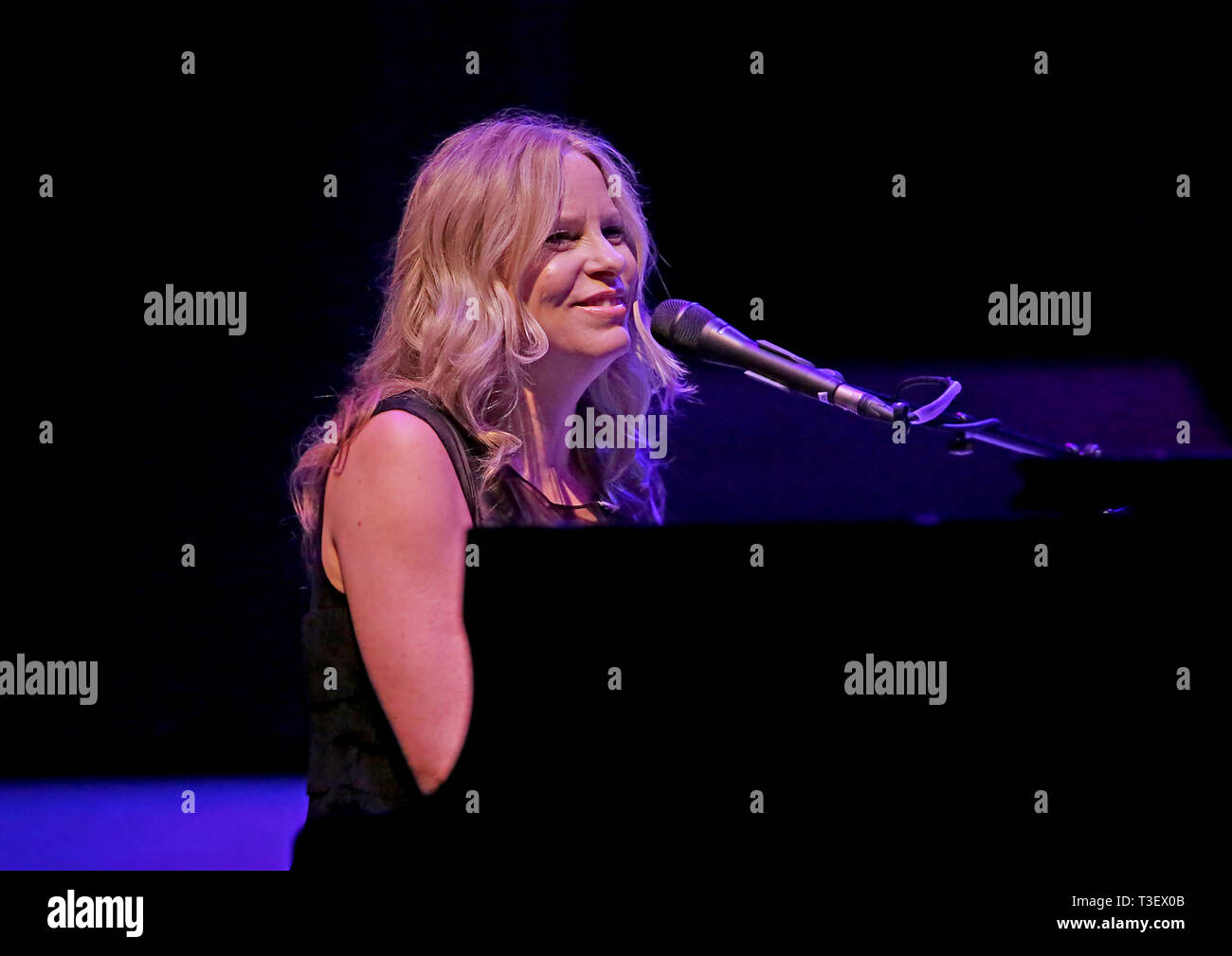 Vonda shepard hi-res stock photography and images - Alamy