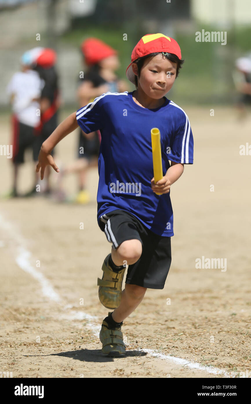 Short distance running hi-res stock photography and images - Alamy