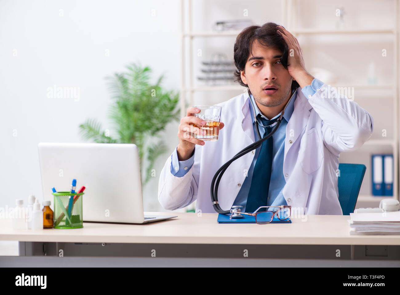 Doctor whiskey hi-res stock photography and images - Alamy