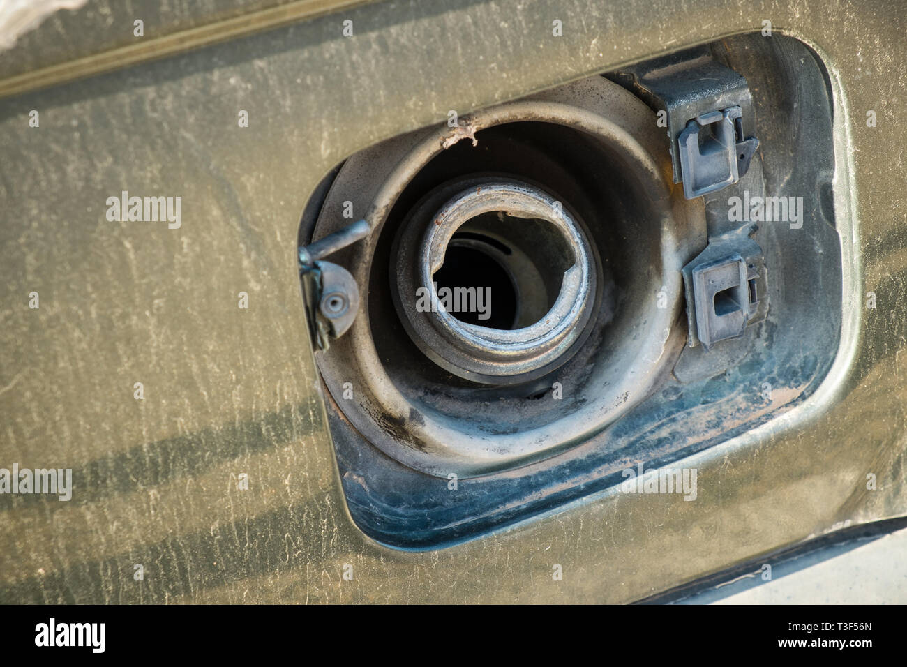 Tank opening hi-res stock photography and images - Alamy