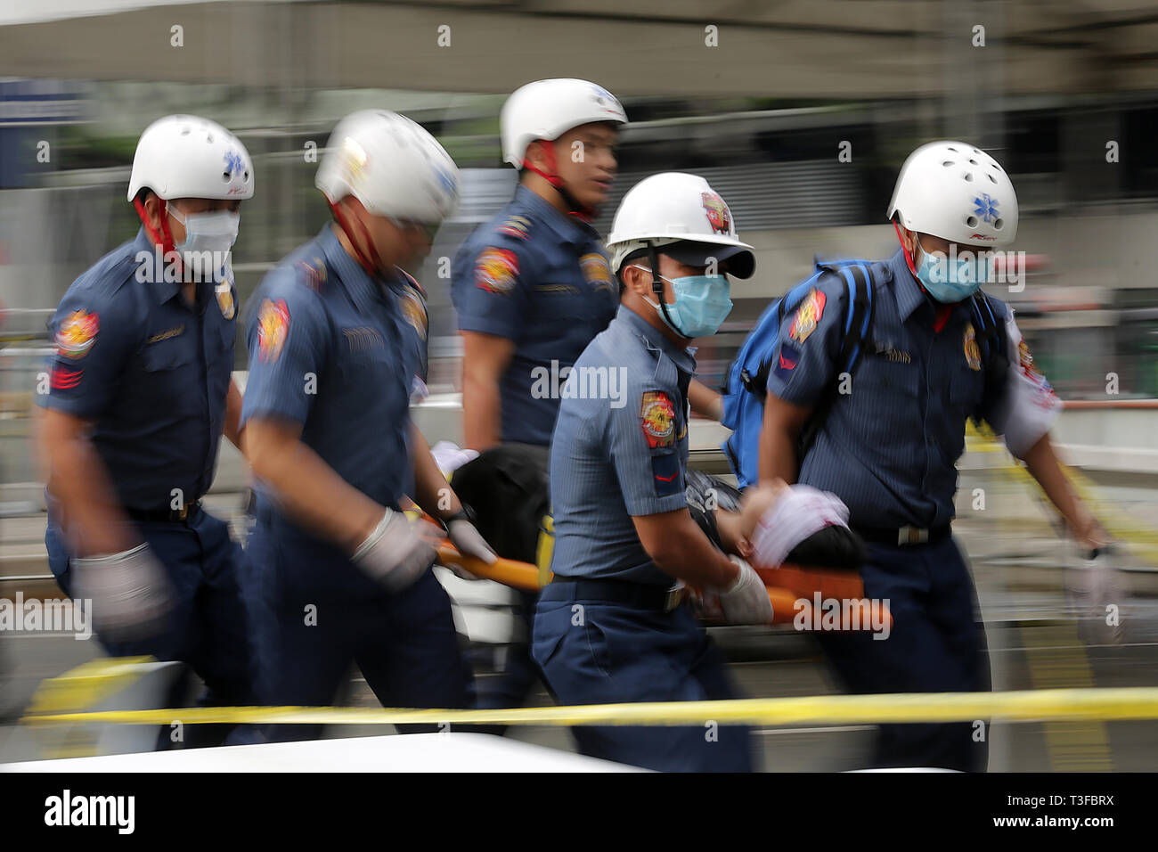 Members philippine national police pnp hi-res stock photography and ...