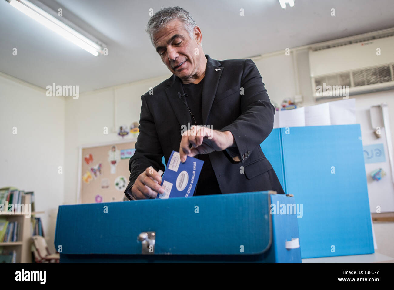 Yesh atid party hi-res stock photography and images - Alamy