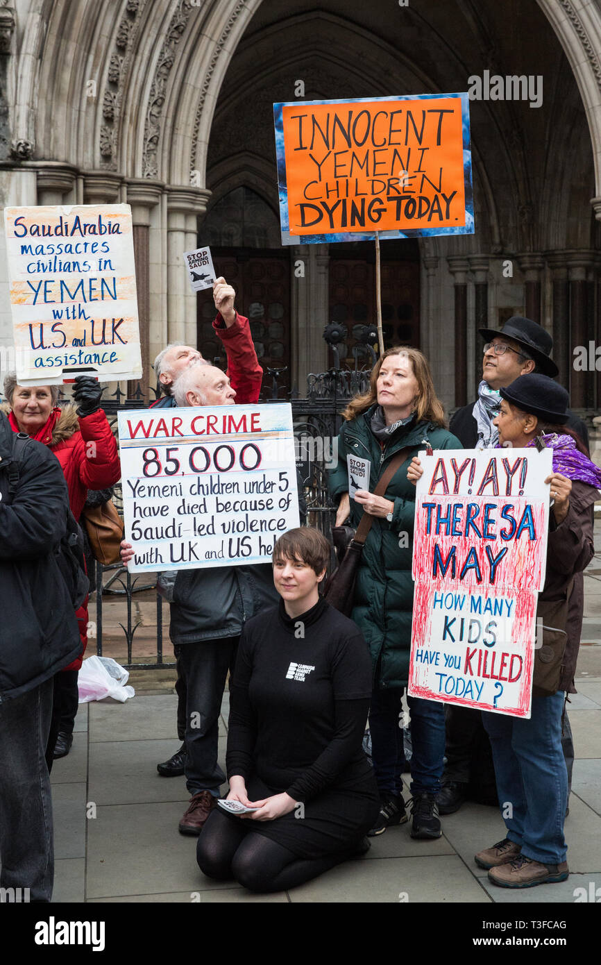 London, UK. 9th April 2019. Human rights activists from Campaign ...